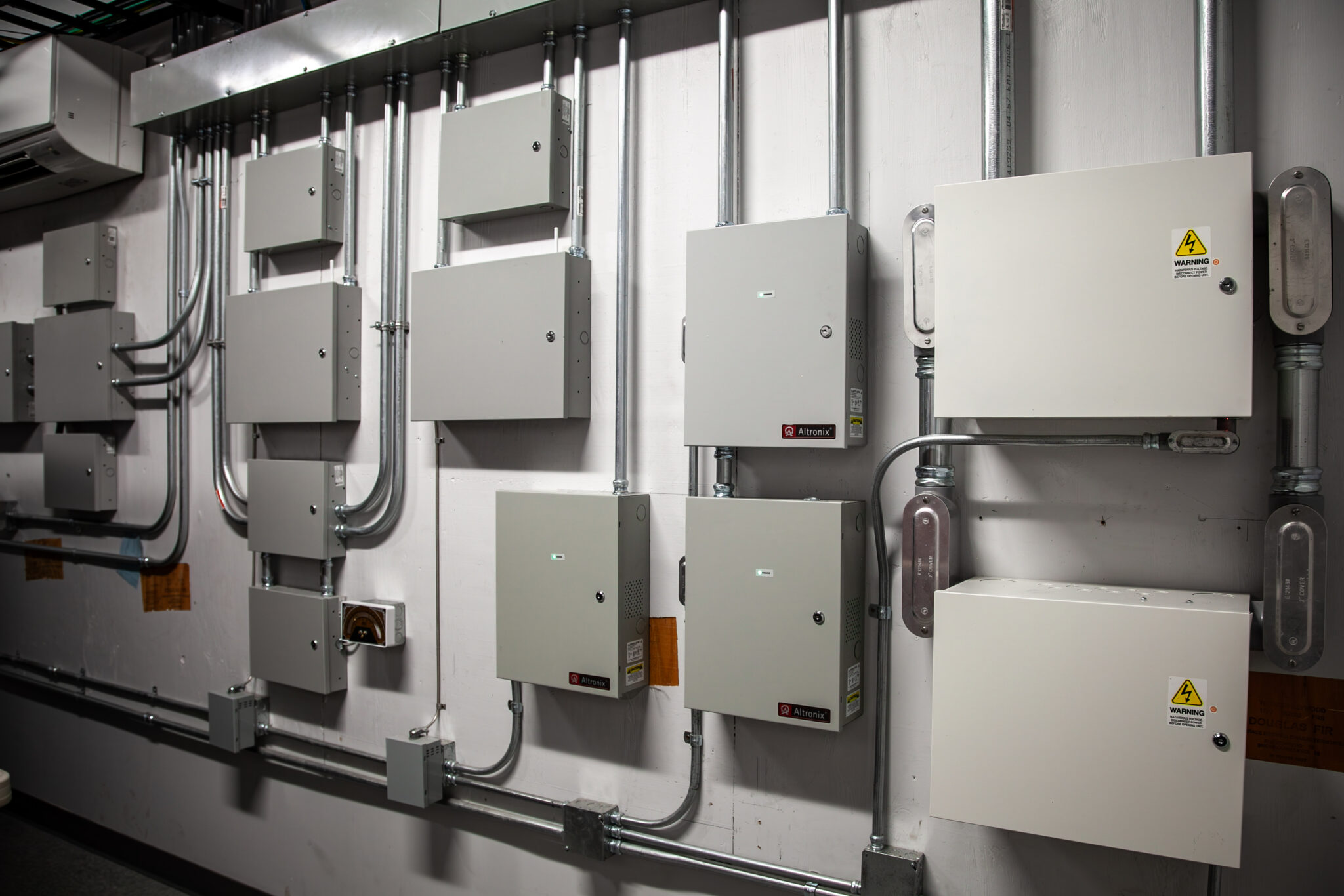 About Us - Universal Electronic Alarms